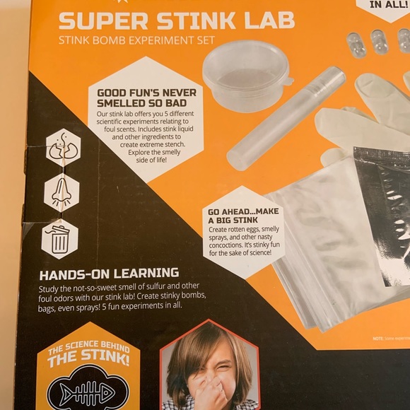 Discovery | Other | Discovery Super Stink Lab Ages 8 Chemistry Set ...